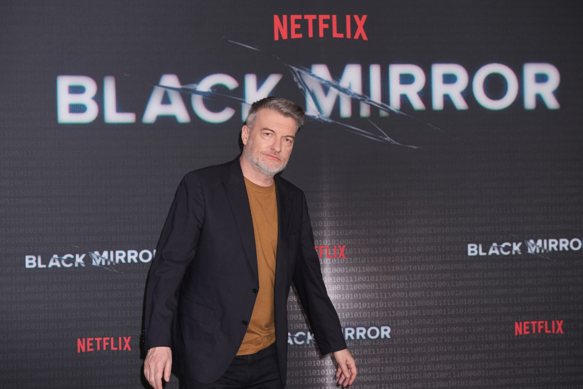 Black Mirror to return for season 8 as Netflix's Peabody-winning series ...