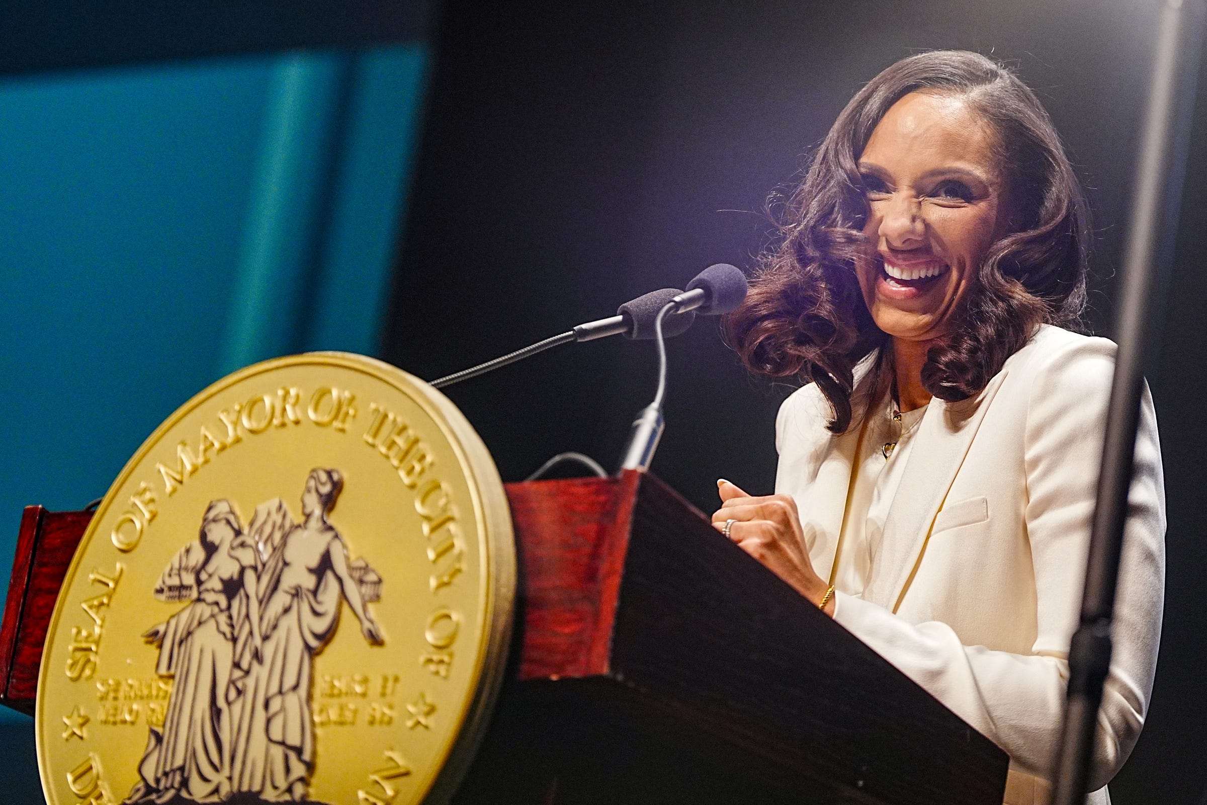Mary Sheffield as Detroit's new mayor: 'Today we begin a new chapter'