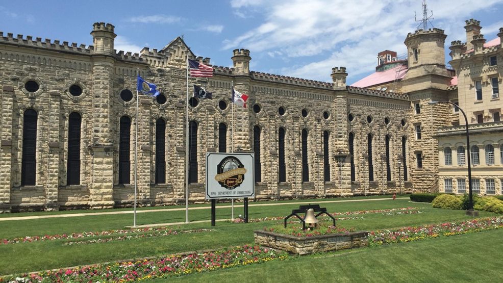 Iowa Supreme Court allows lawsuit from Anamosa prison staffer's widow ...