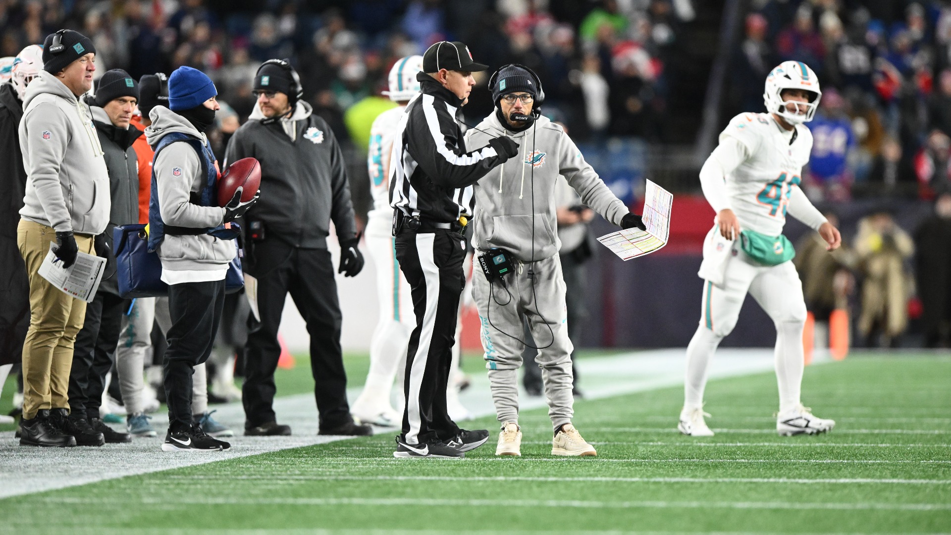 Mike McDaniel's next landing spot: Potential Lions OC?