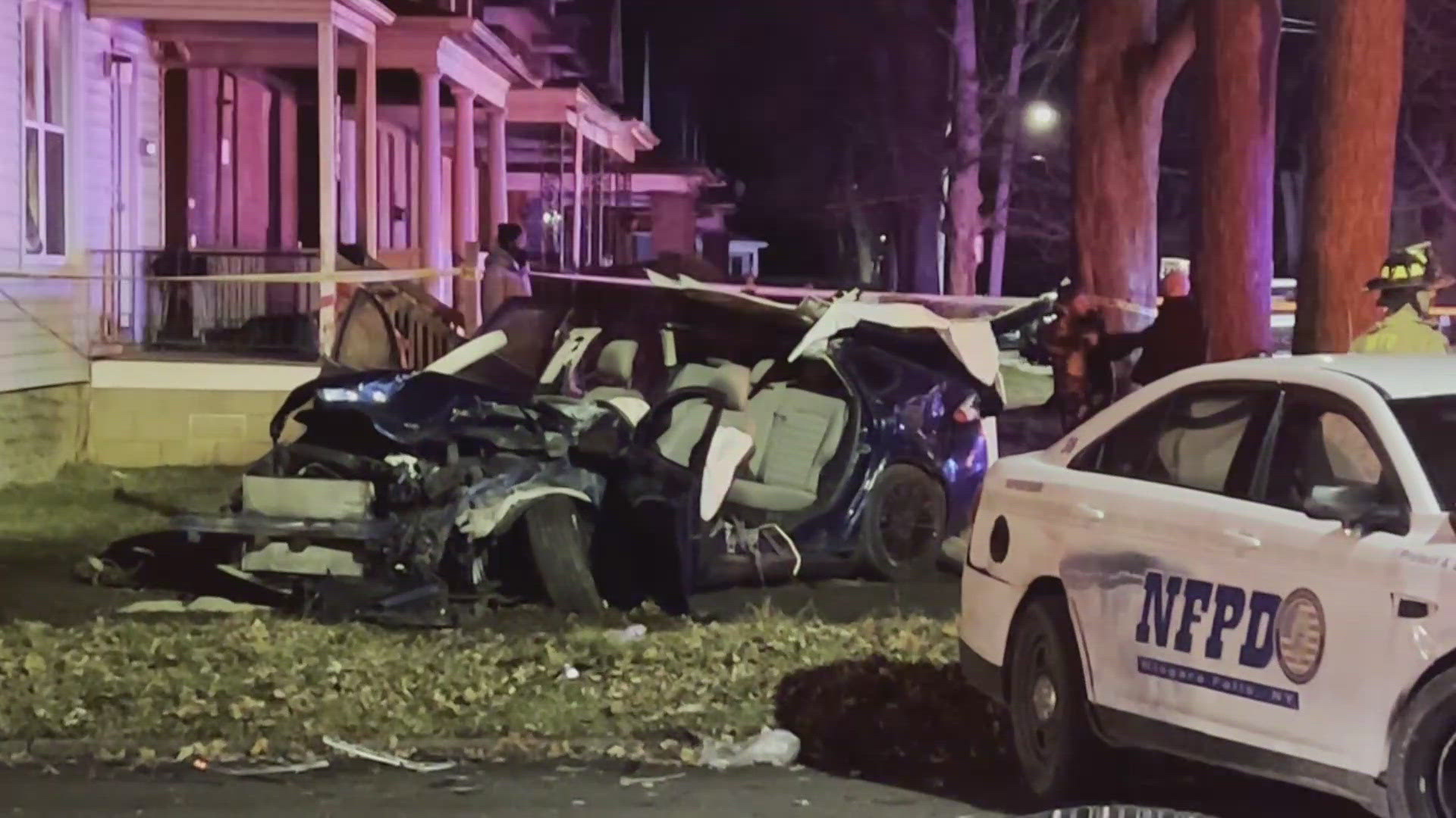 Niagara Falls crash involving police car