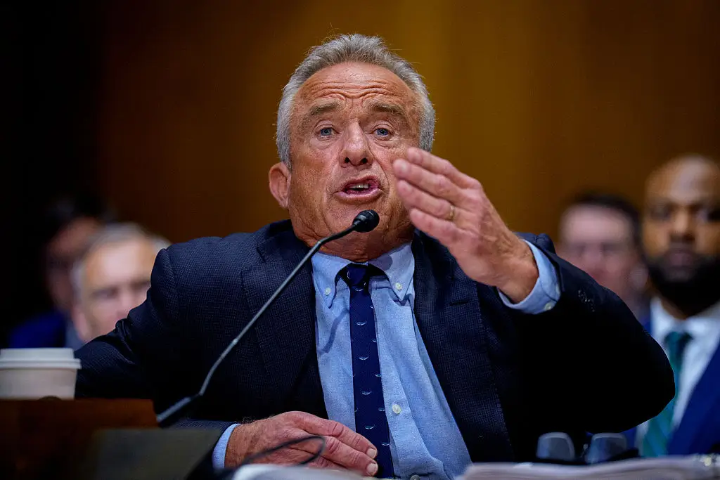 A quack for a quack: RFK Jr. thrown off mid-briefing by bizarre sound ...