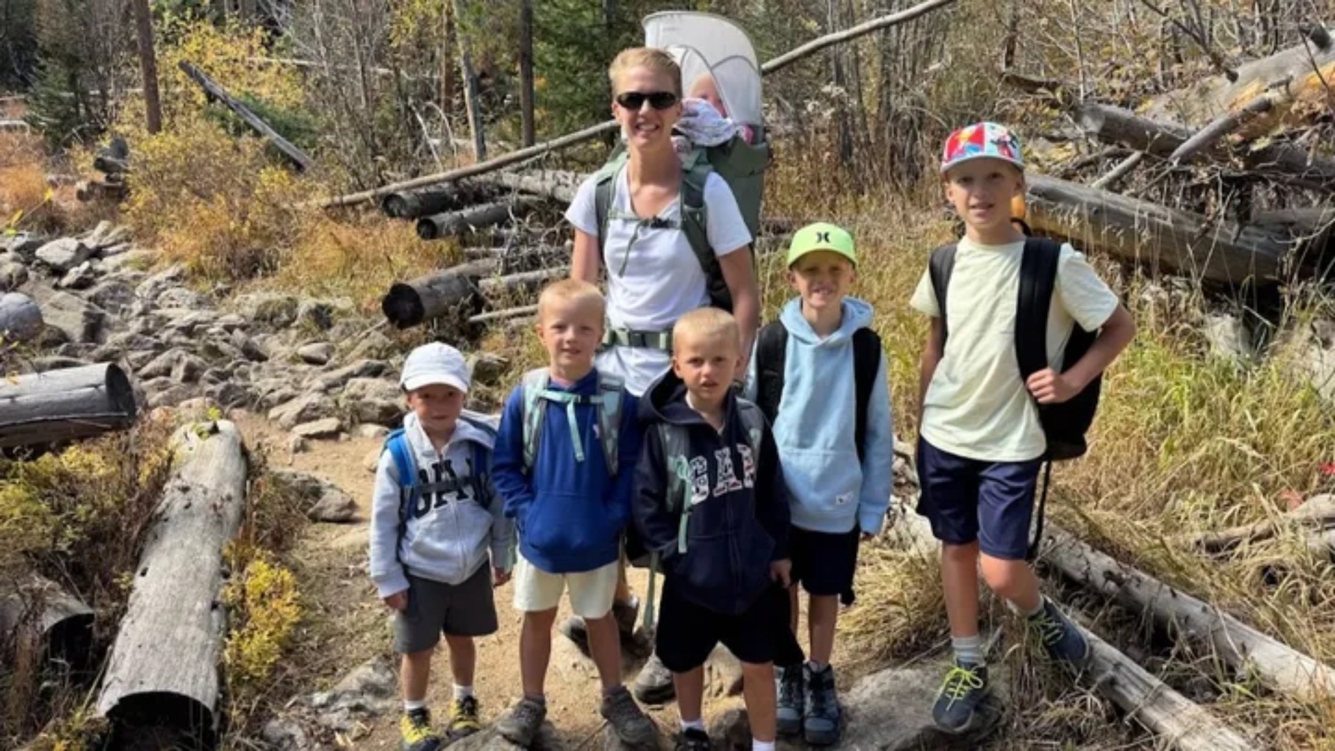 Super mom of 6 severs her spine in front of her kids in freak ...