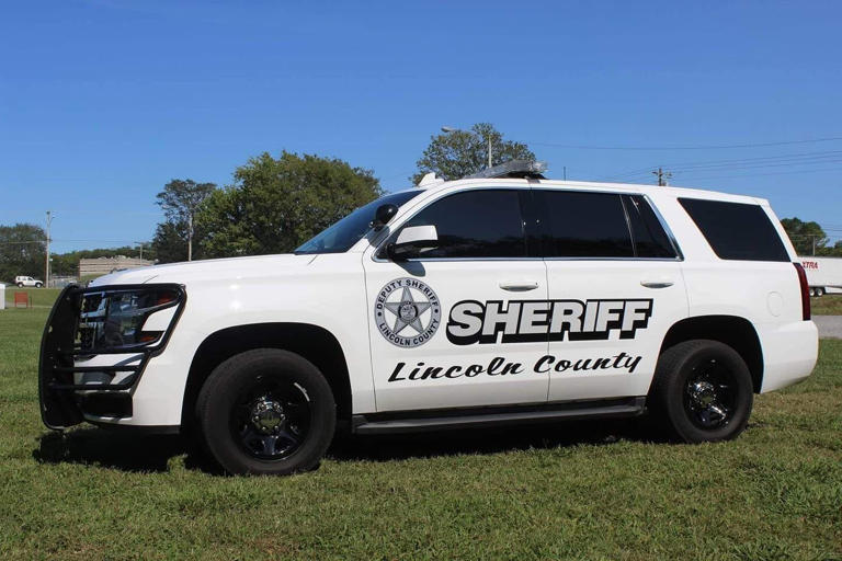 Child dies despite life-saving efforts from deputies after falling into ...