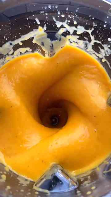 One of life's pleasures: squash soup and a grilled cheese 🧀 🍞