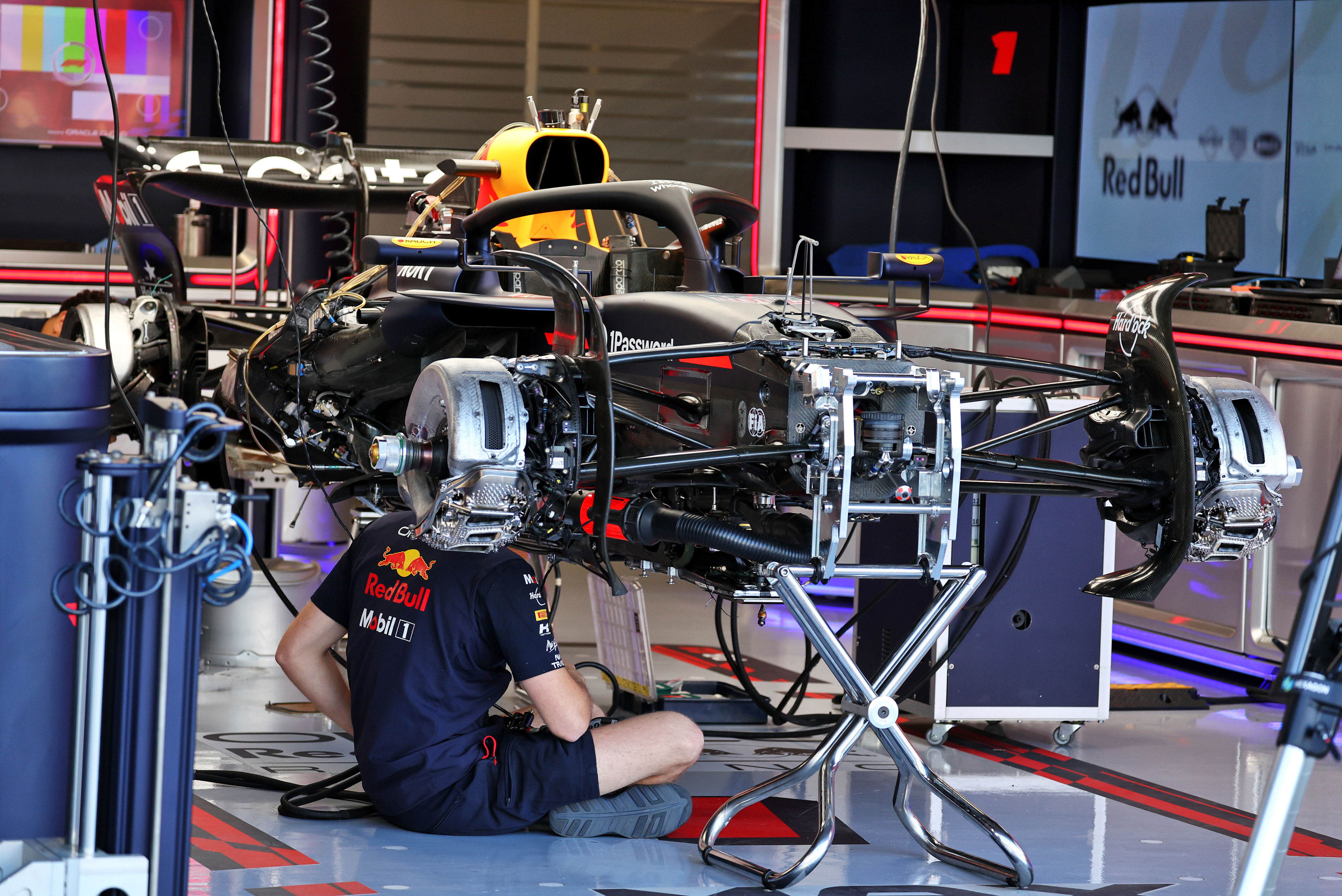 'Agressief' Red Bull pakt direct uit met nieuwe auto Verstappen