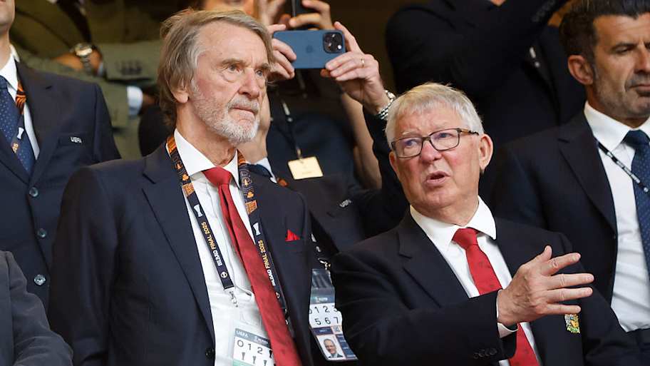 Roy Keane takes swipe at Sir Alex Ferguson during scathing Man UTD rant