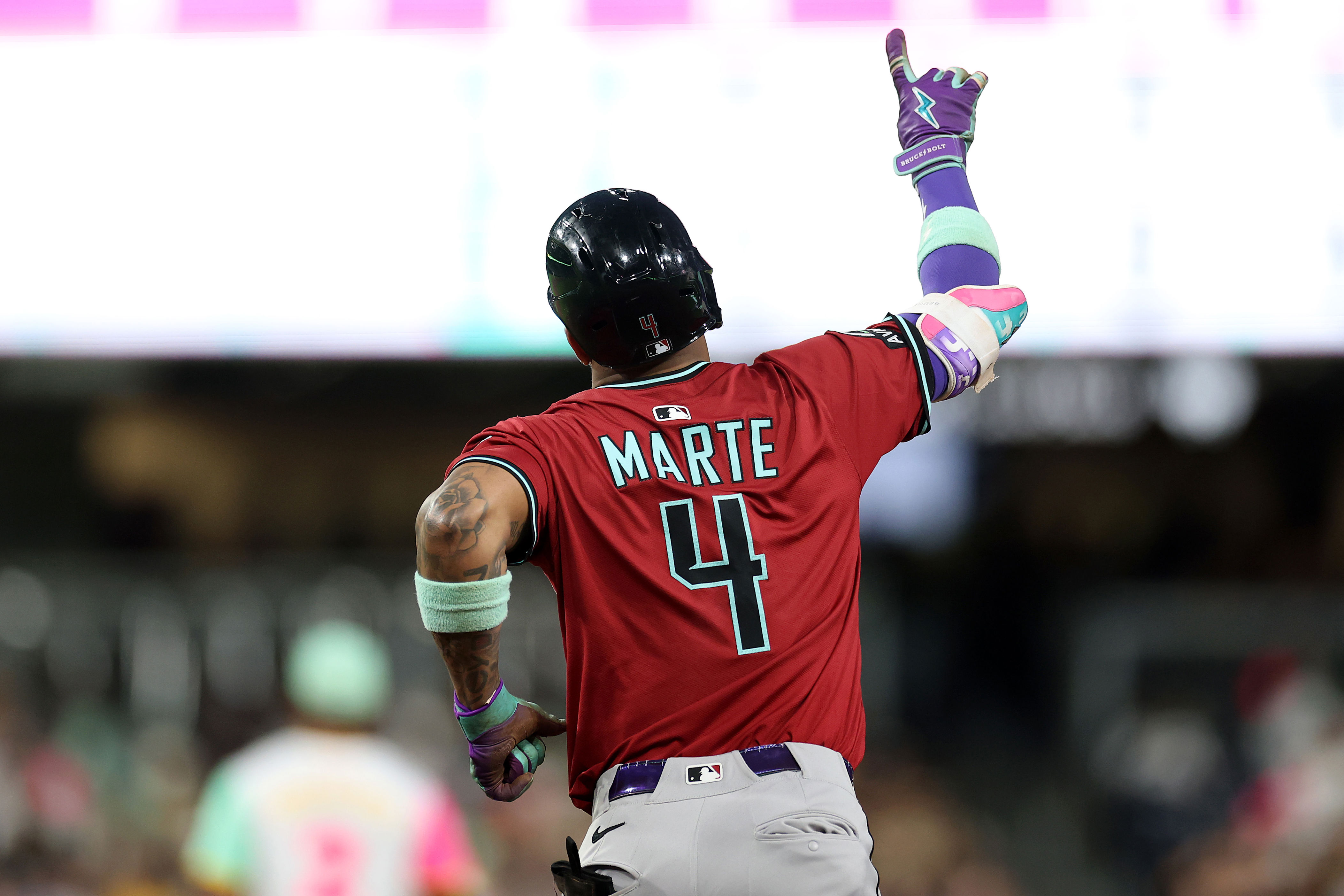 Ketel Marte staying with the Arizona Diamondbacks