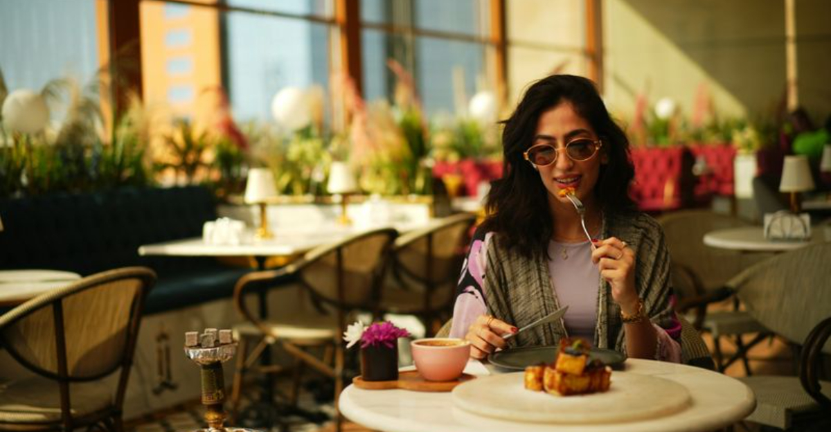 Psychology reveals: People who prefer eating alone often share these 10 ...