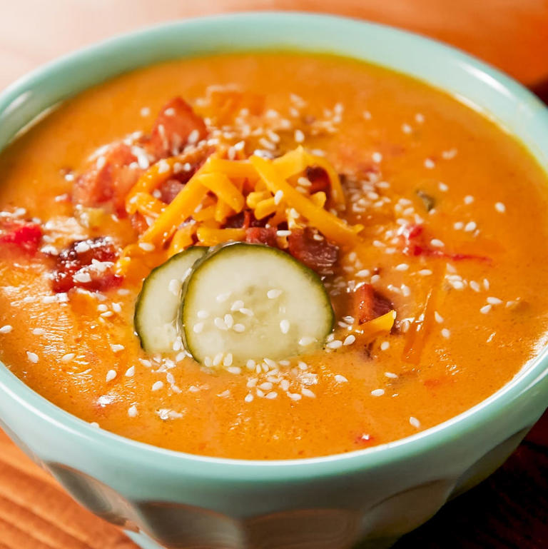 My cheeseburger soup is the best way to enjoy your favorite fast food ...
