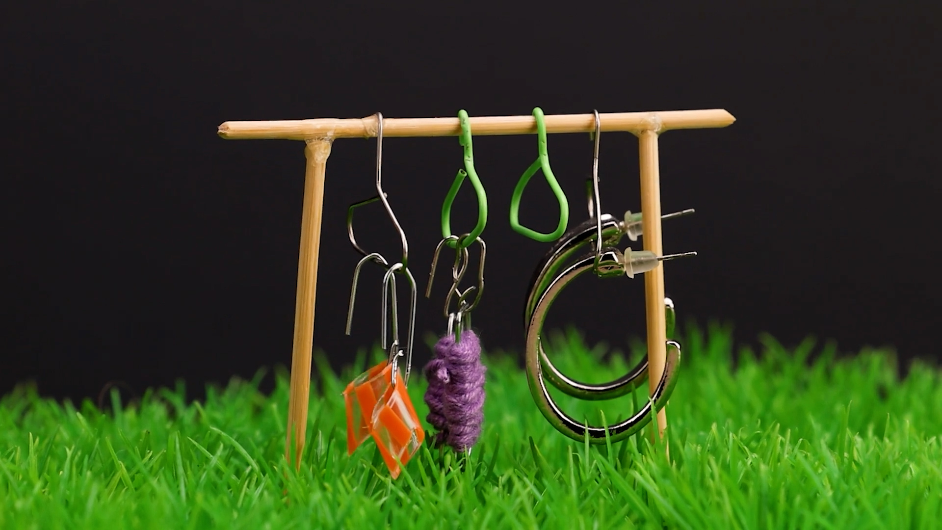 Creative uses of your office paper clips
