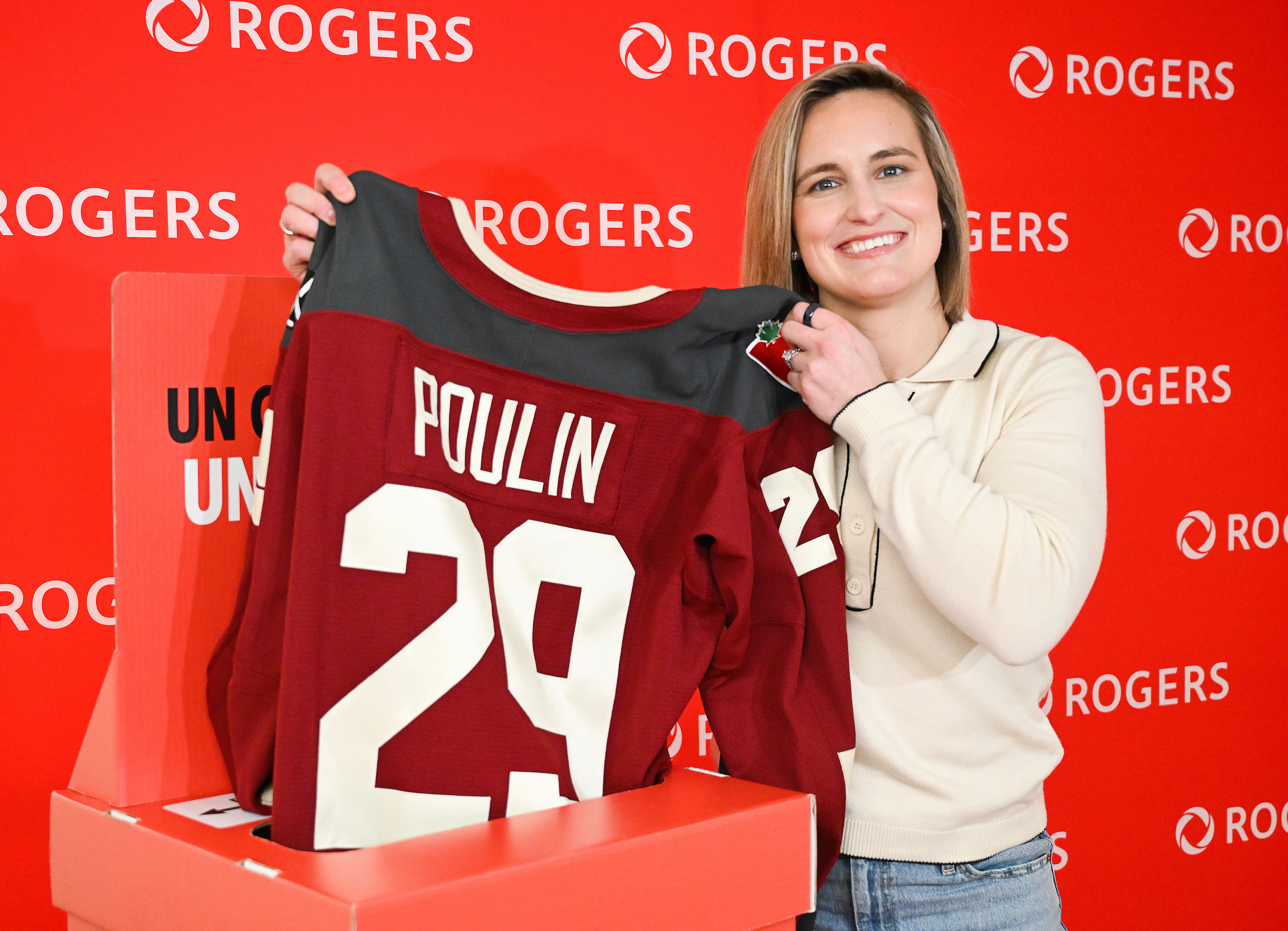 Team Canada unveils experienced women's hockey Olympic roster, led by ...