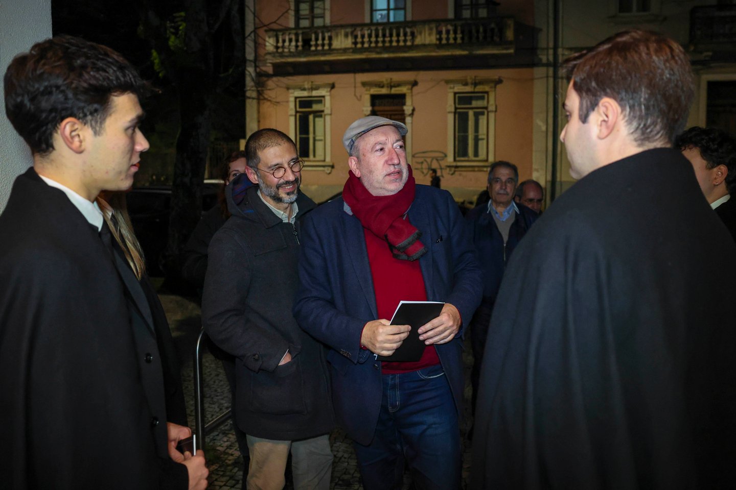 António Filipe demarca-se da "política do costume"