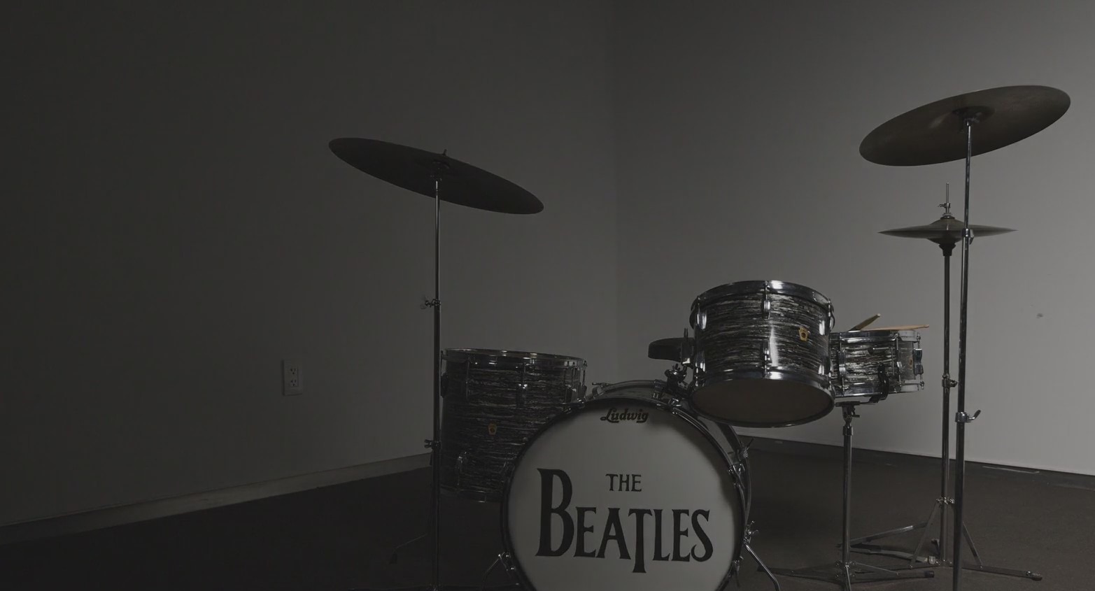Nirvana, Beatles and Bob Dylan items to be sold in NYC auction