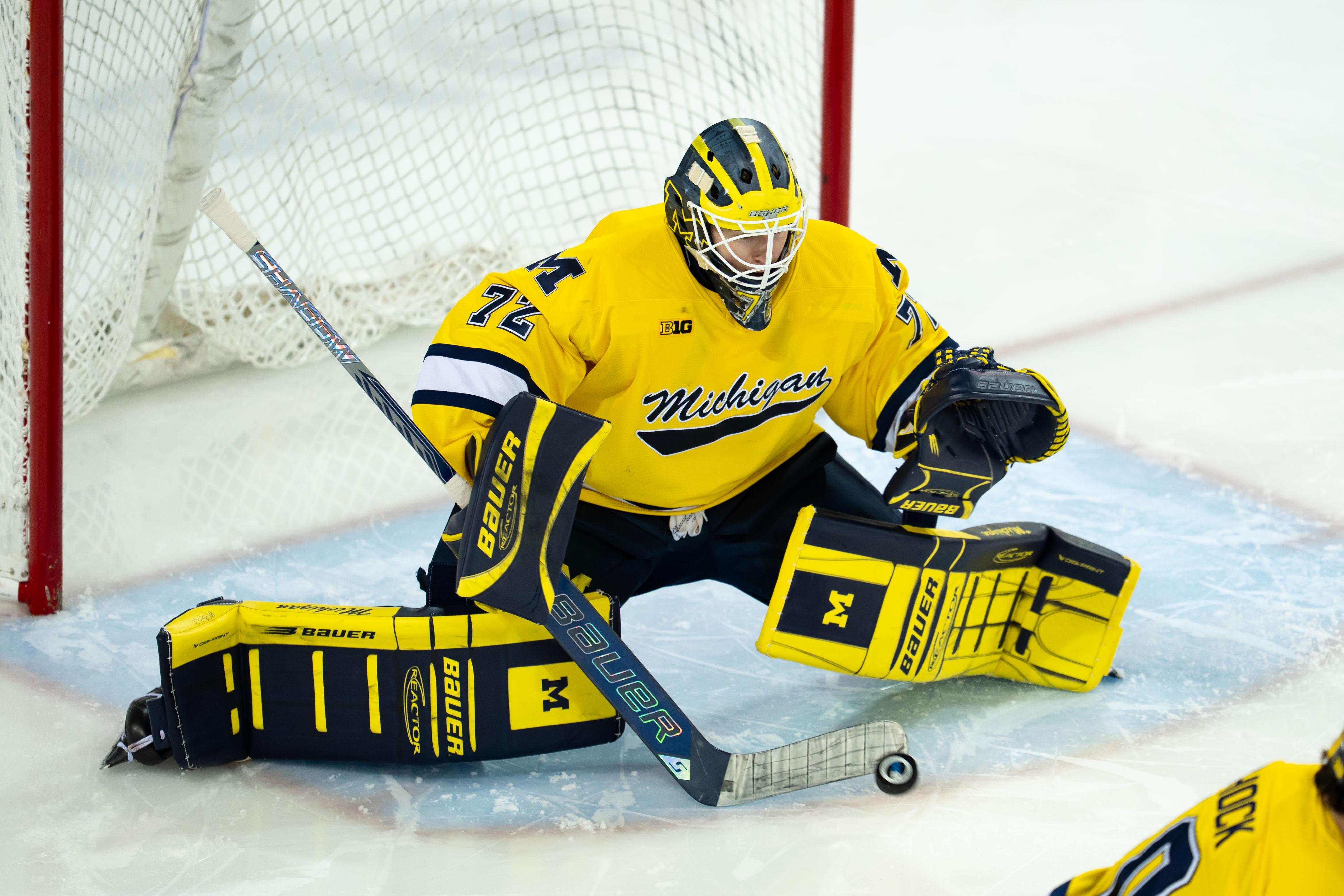 Michigan hockey handles Notre Dame in Game 1 of weekend series