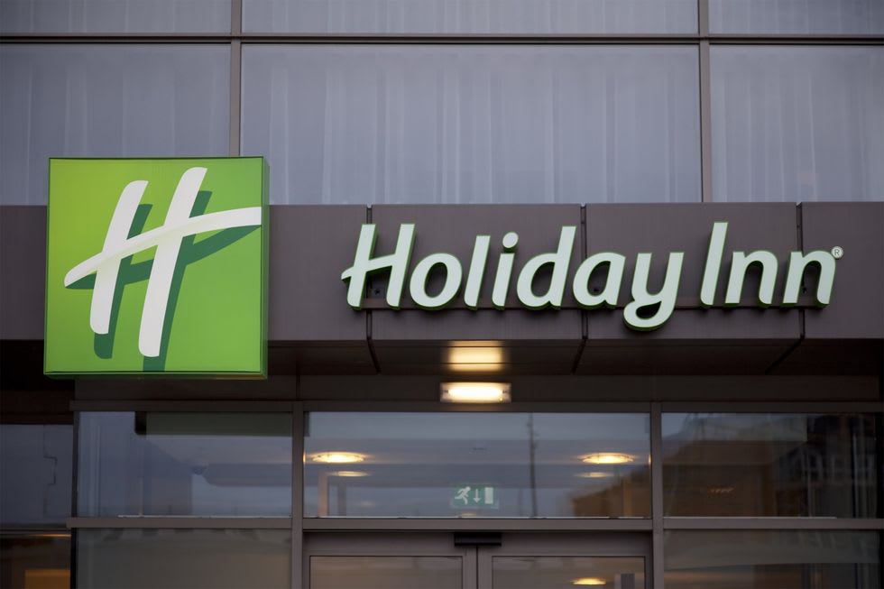 Holiday Inn accused of 'disgusting' treatment as homeless man is turned ...