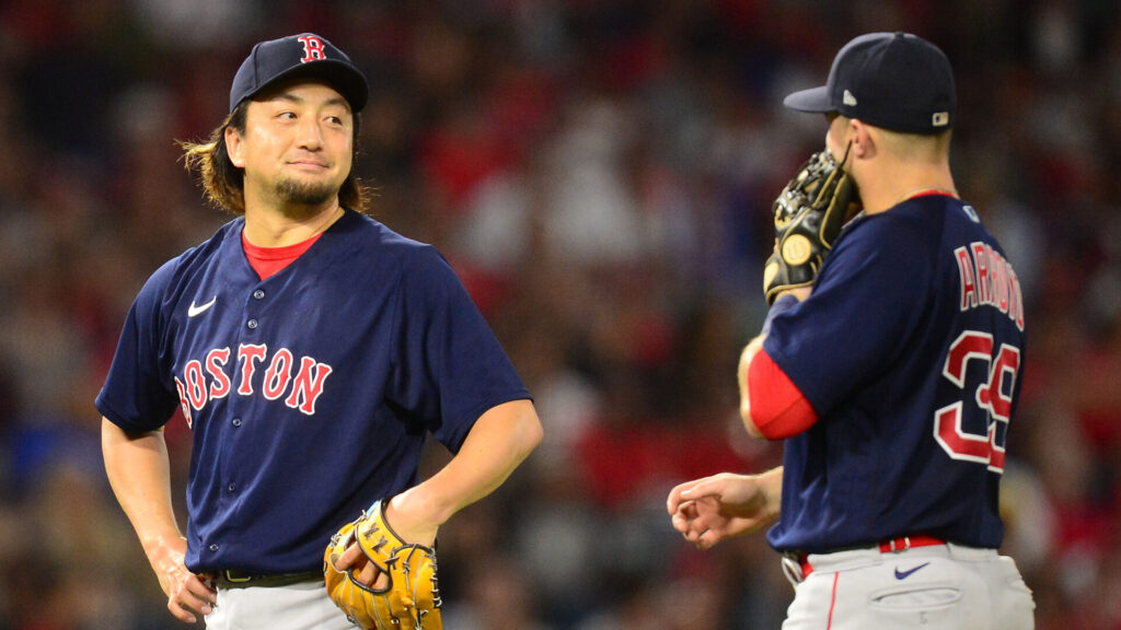 Former Red Sox pitcher retires from baseball after 15 year career