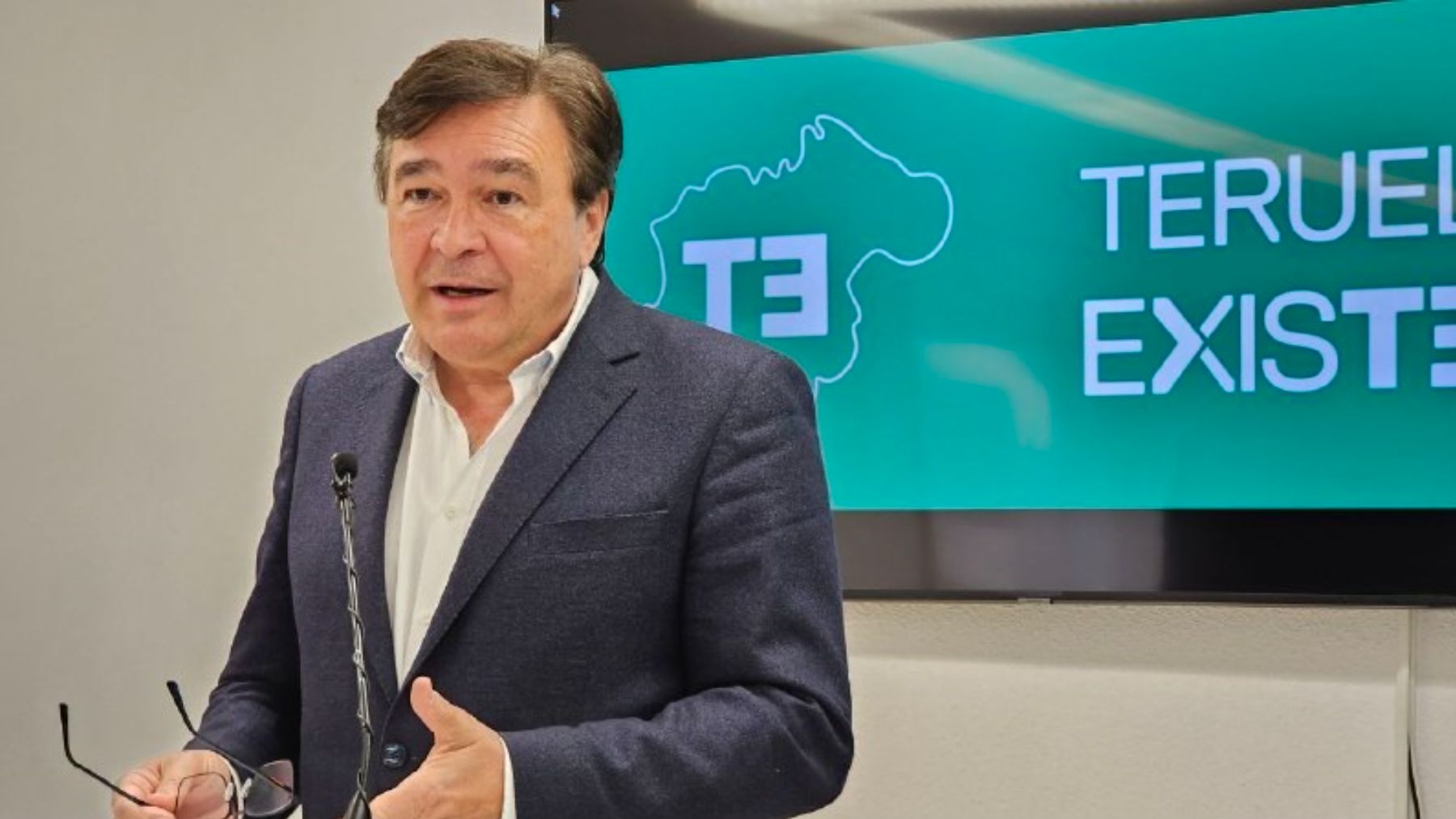 Teruel Existe gira a la izquierda: ficha a un afín de Ada Colau para ...