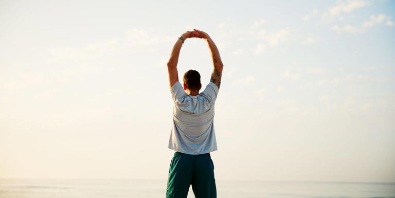 Sore back from sitting? A physiotherapist shares the 4 best stretches ...