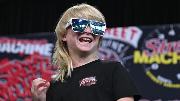 Summernats pushes on despite heatwave