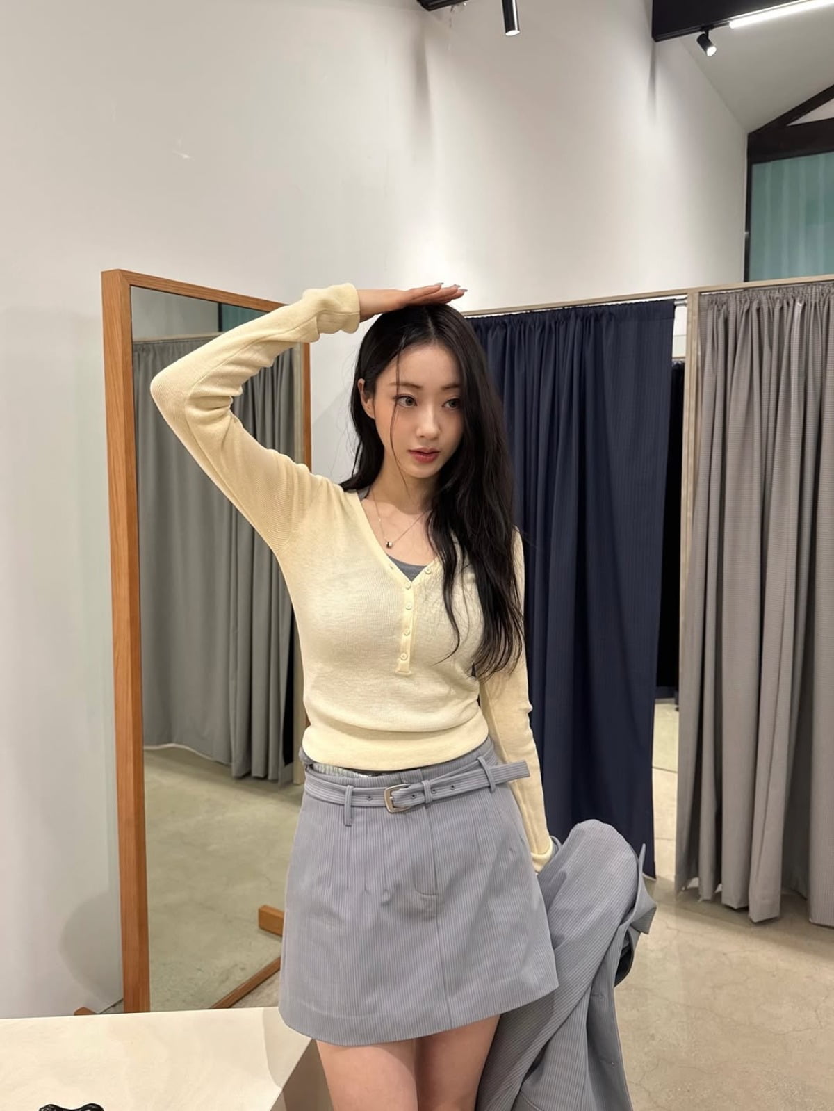 '170cm·52kg' 경리, 새해에도 여전한 여신 비주얼…인형의 현실화