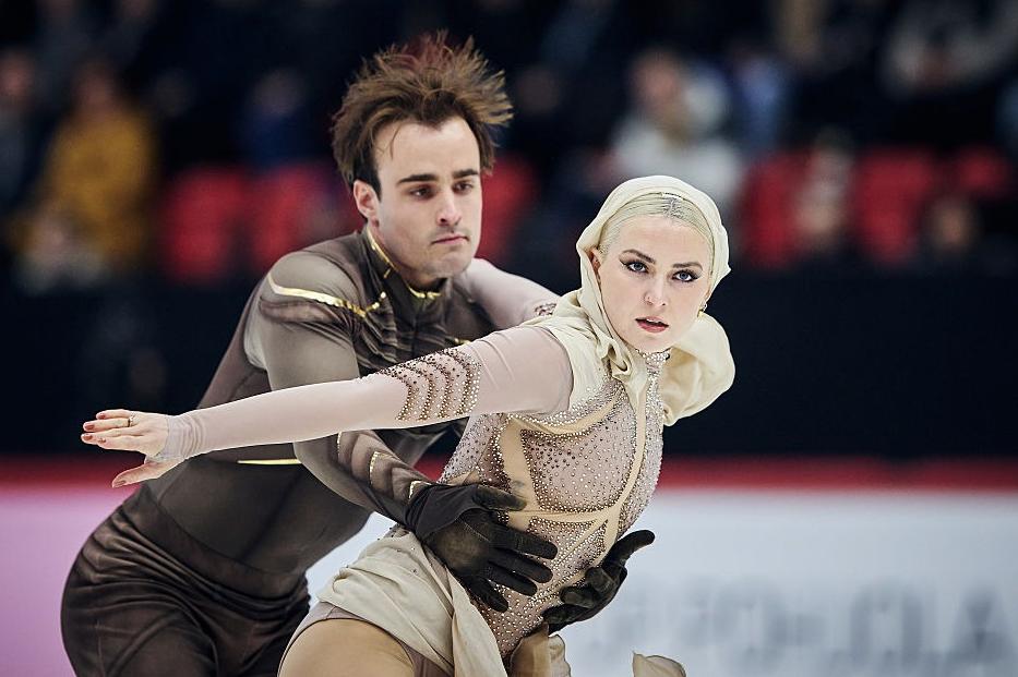 Dancing on Ice and Olympic figure skating queen Olivia Smart heading ...