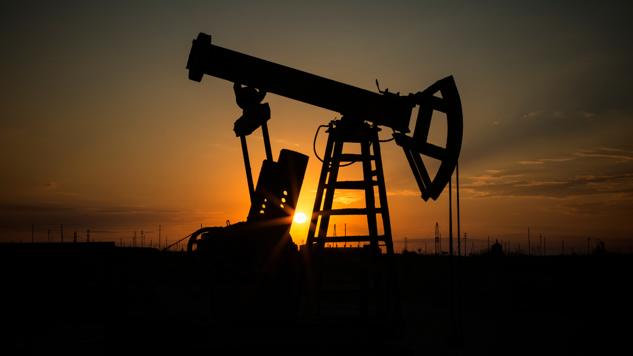 Trump’s 500% tariff threat raises oil shock fears: Can India safeguard ...