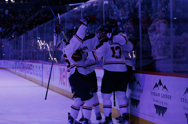 Photo gallery: UMass Lowell River Hawks @ UConn Huskies men’s hockey ...