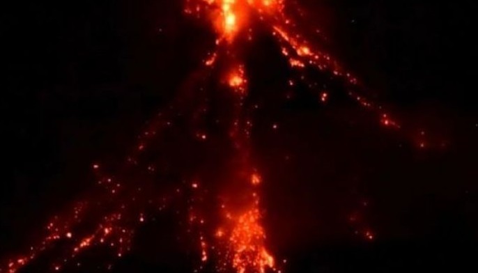 Mayon Volcano sends lava, pyroclastic flow downslope as dome collapses