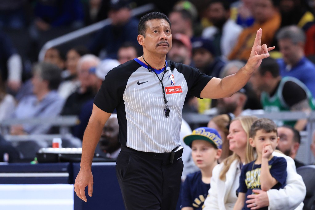 NBA referee taken off on wheelchair after suffering injury