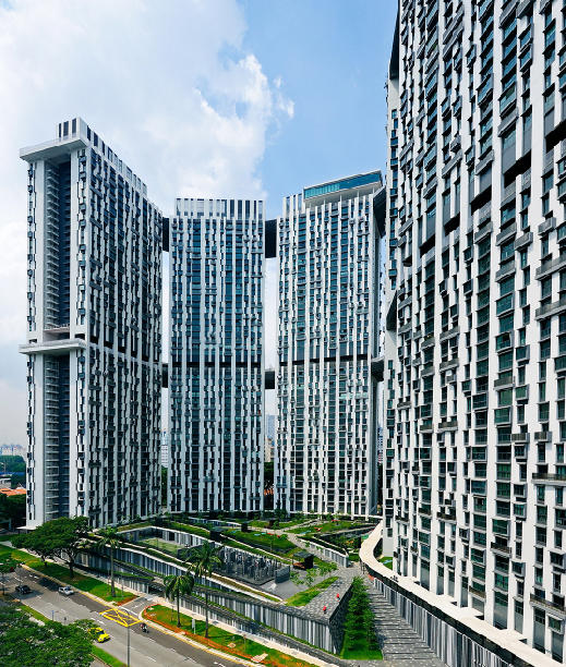 닭장아파트냐 vs 이재명표 기본주택 성공사례냐… 금싸라기 용산 캠프킴, 이번엔 과연? [부동산360]