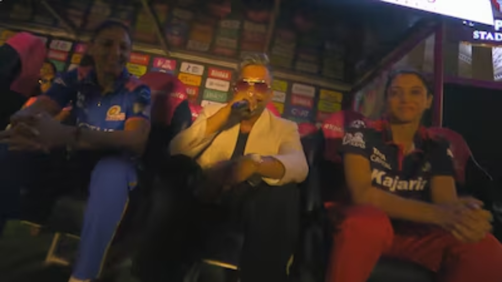 Awkward moments with Smriti Mandhana and Harmanpreet Kaur