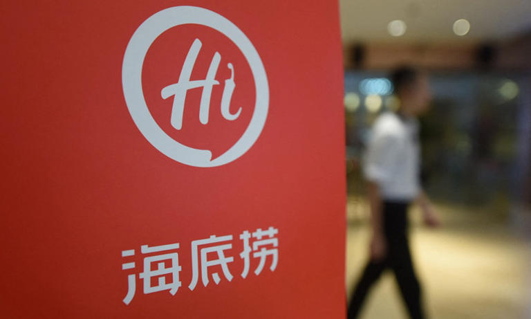 Child throws diaper into hotpot at Haidilao outlet in China