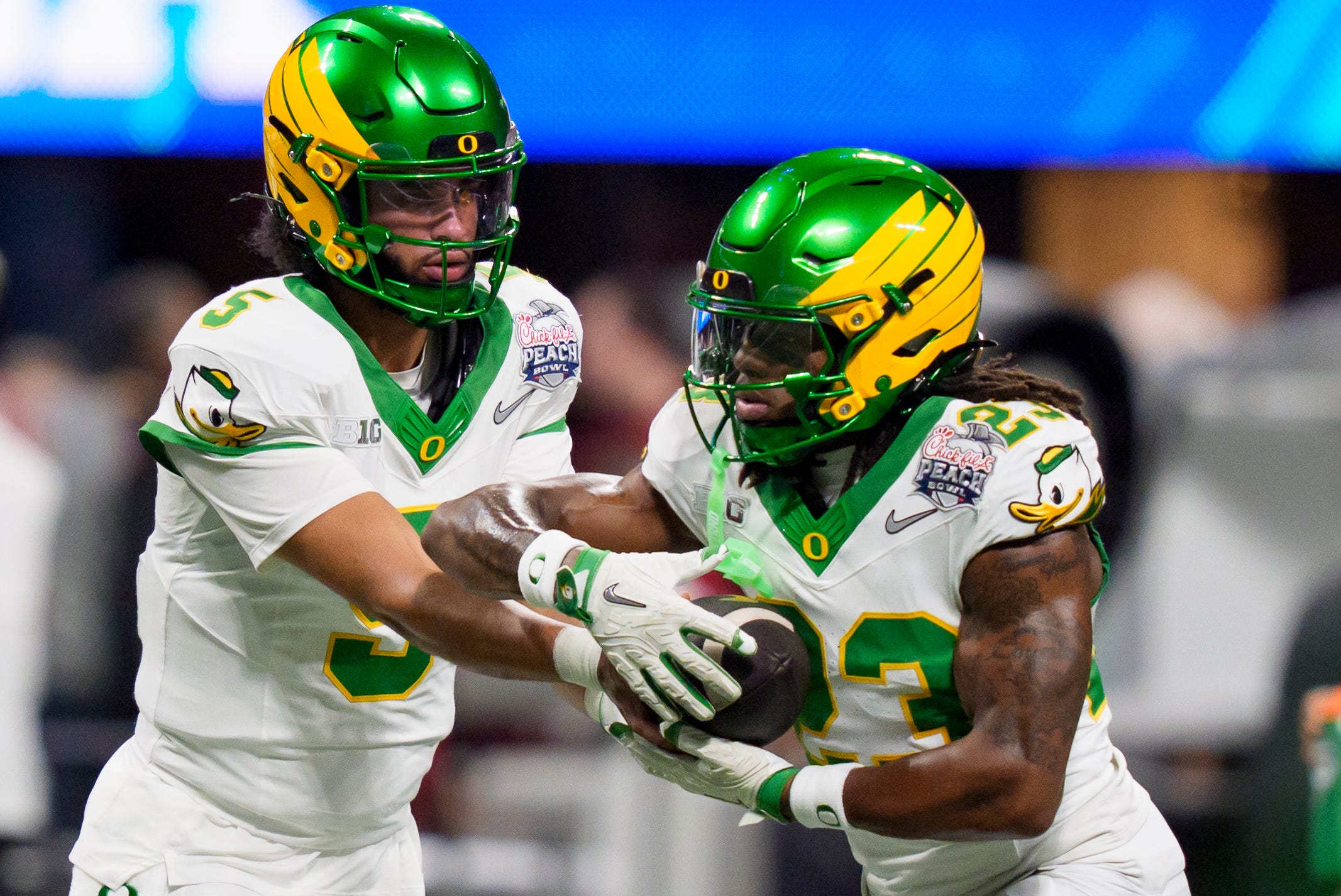 Oregon vs. Indiana live updates. Peach Bowl start time, CFP picks