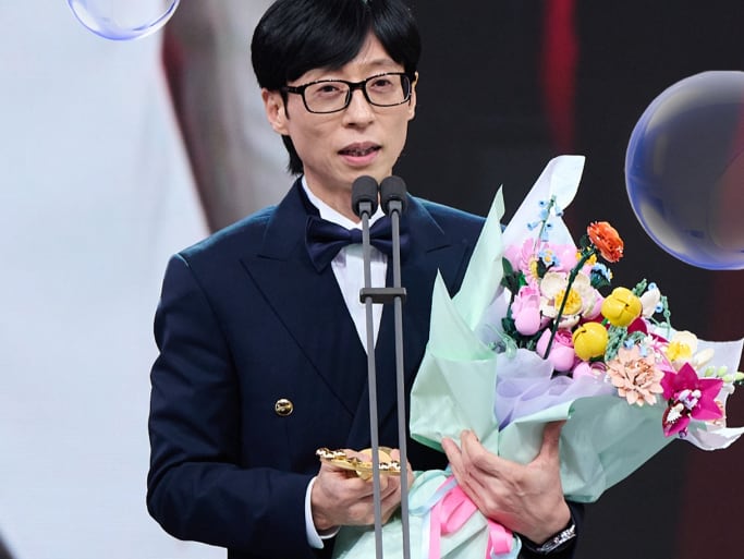 Flower shops protest LEGO bouquets