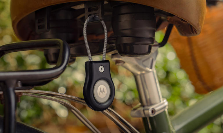 Moto Tag 2 goes beyond object tracking and lasts much longer than AirTags