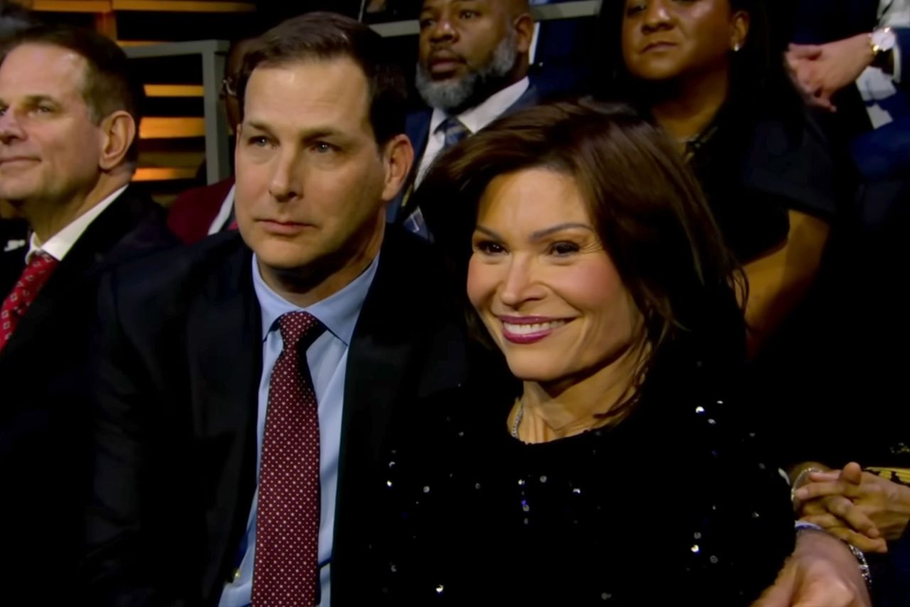 All about football star Fernando Mendoza's mom, Elsa Mendoza