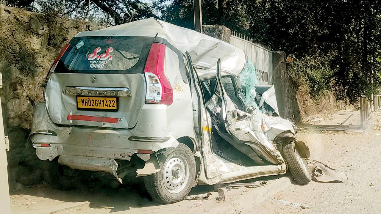 14 wrong-way vehicles crash into speeding truck on Ghodbunder Road, 12 ...