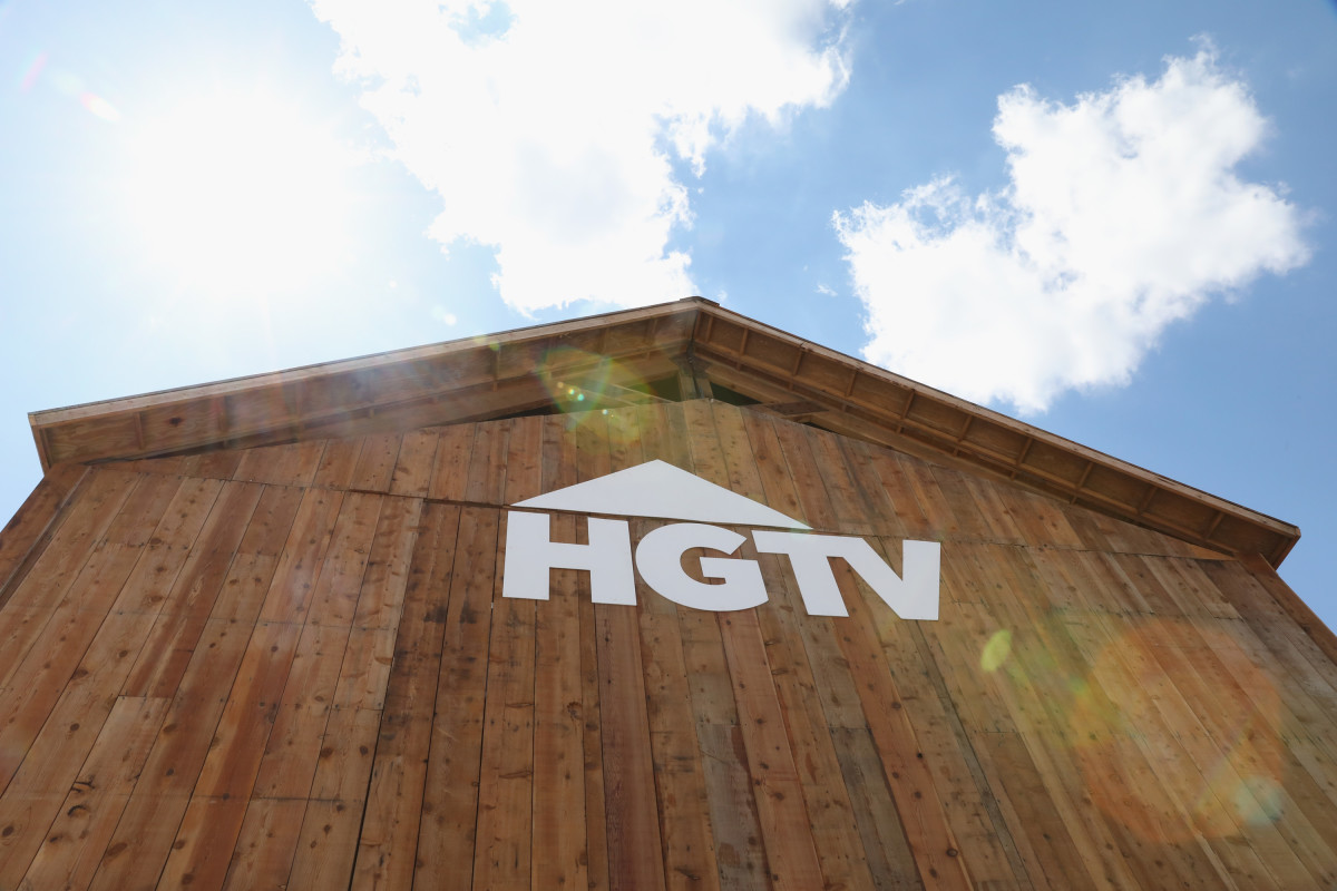 HGTV star gushes about her big return to the network two years after ...