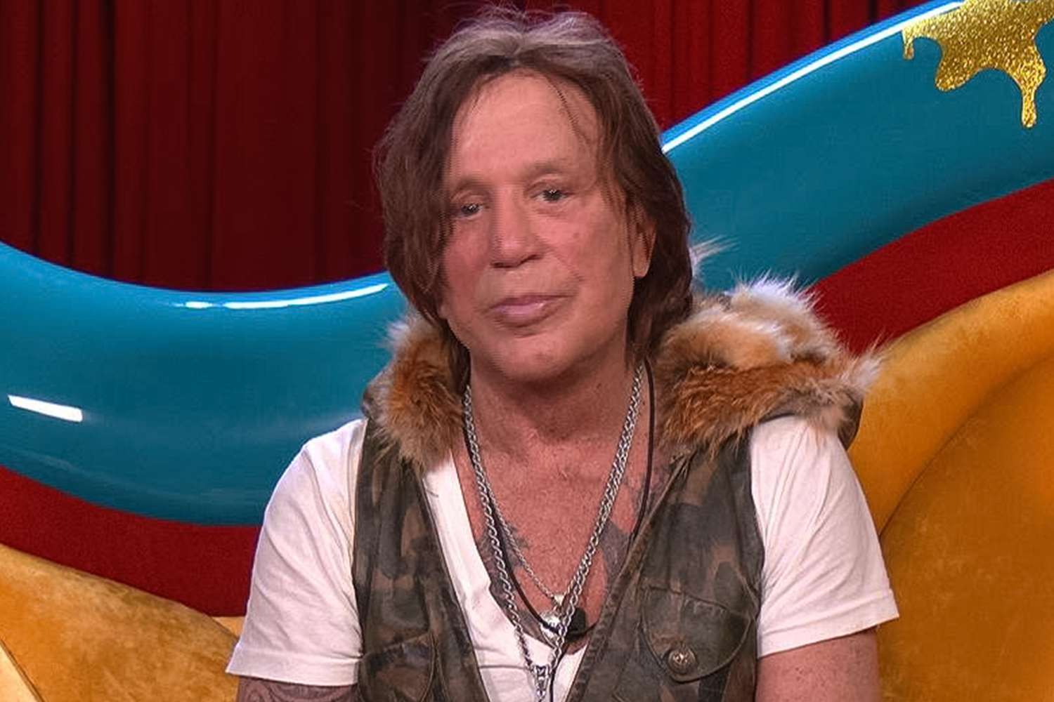 Mickey Rourke surrendered a shotgun he owned to authorities this week ...