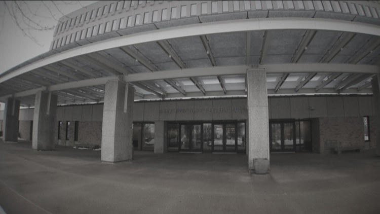 What 2 ICE detainees say things are like inside the Minnesota ICE ...