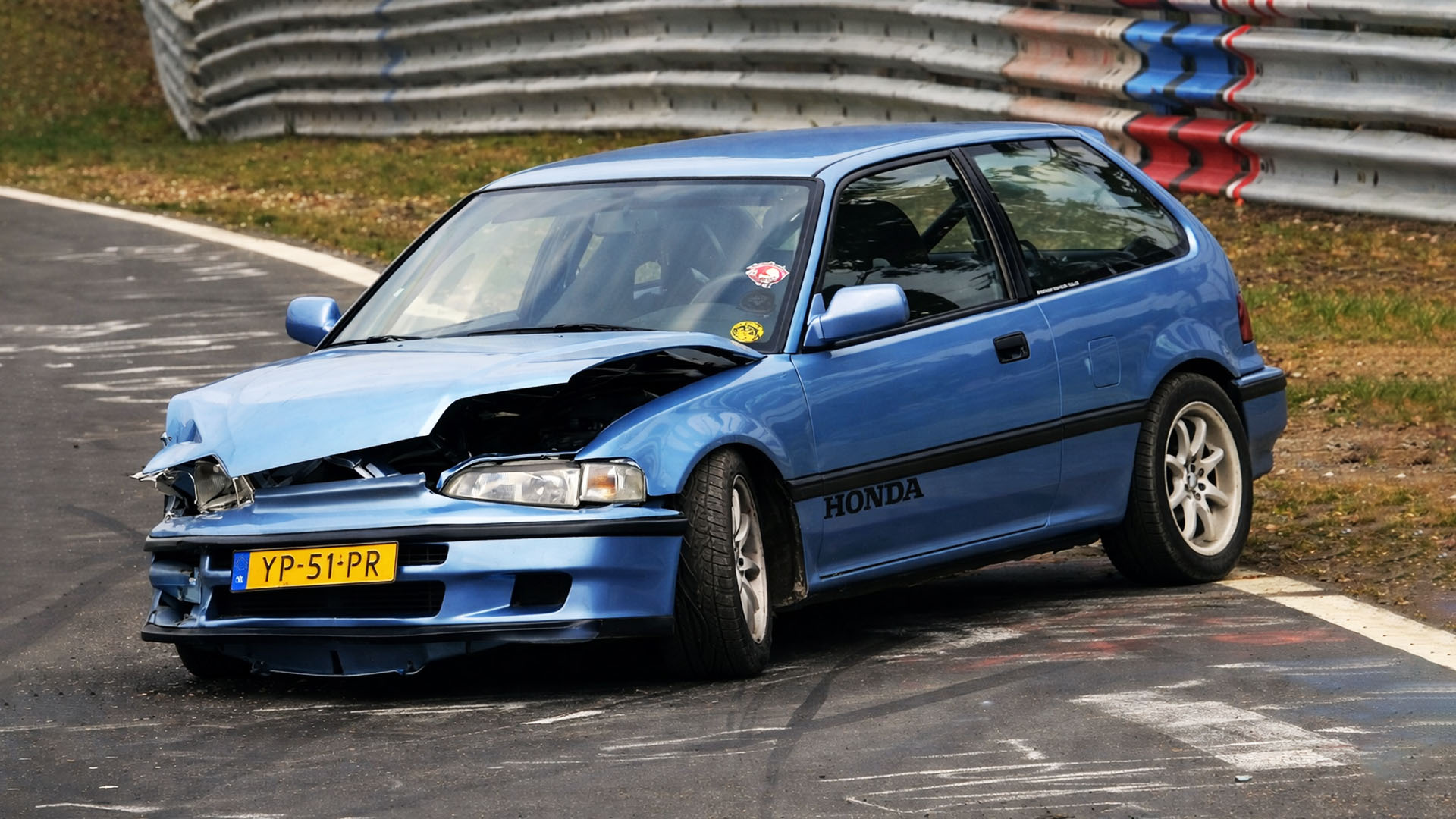 Car crash caught on camera at Nordschleife