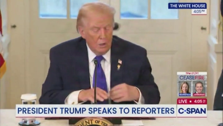 Trump shows off egomaniacal new accessory at kiss-up session