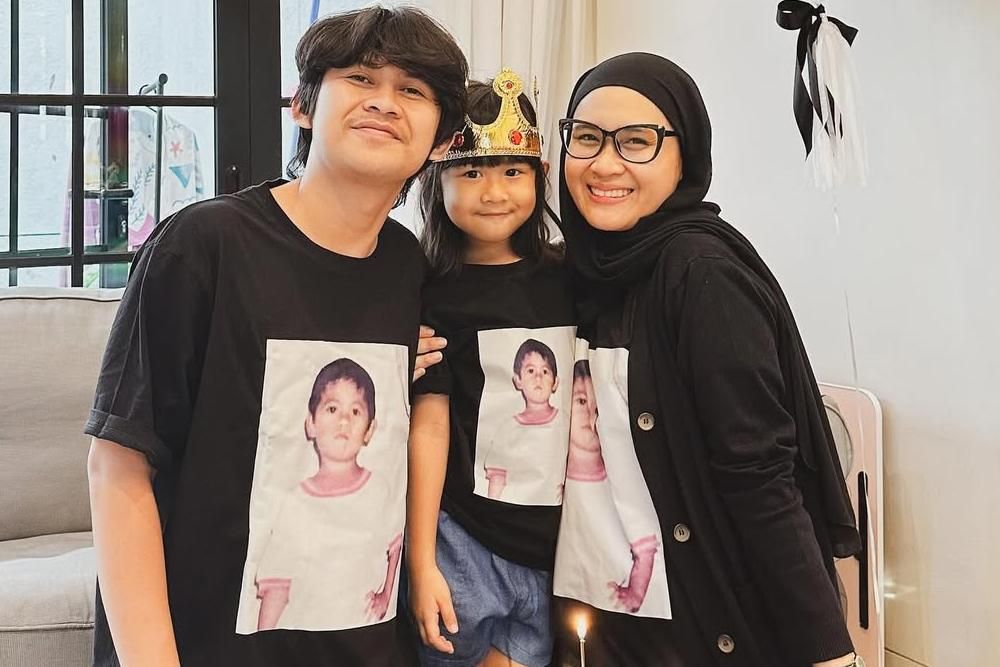 7 fakta keluarga Indra Jegel, tumbuh dalam lingkungan agamis
