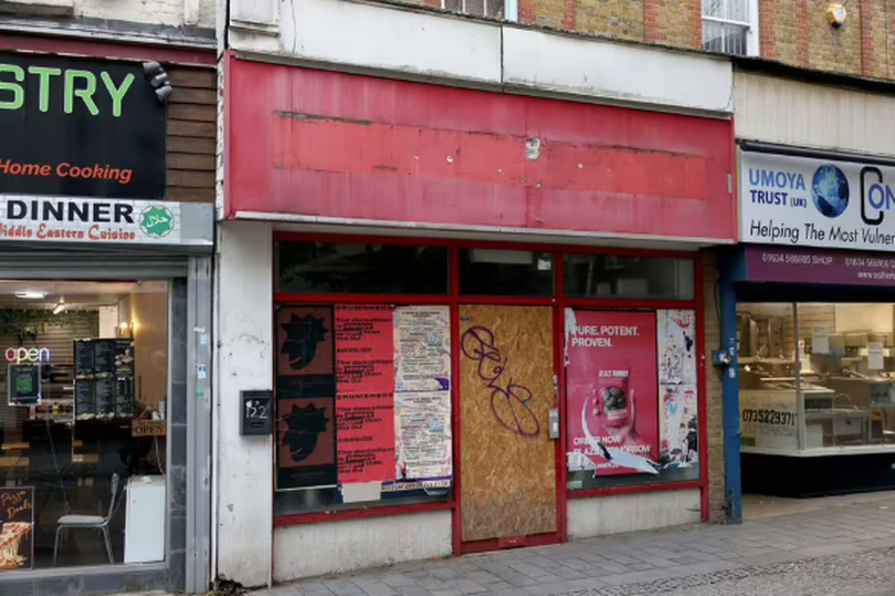The Kent 'ghost town' full of empty shops where locals avoid the area ...