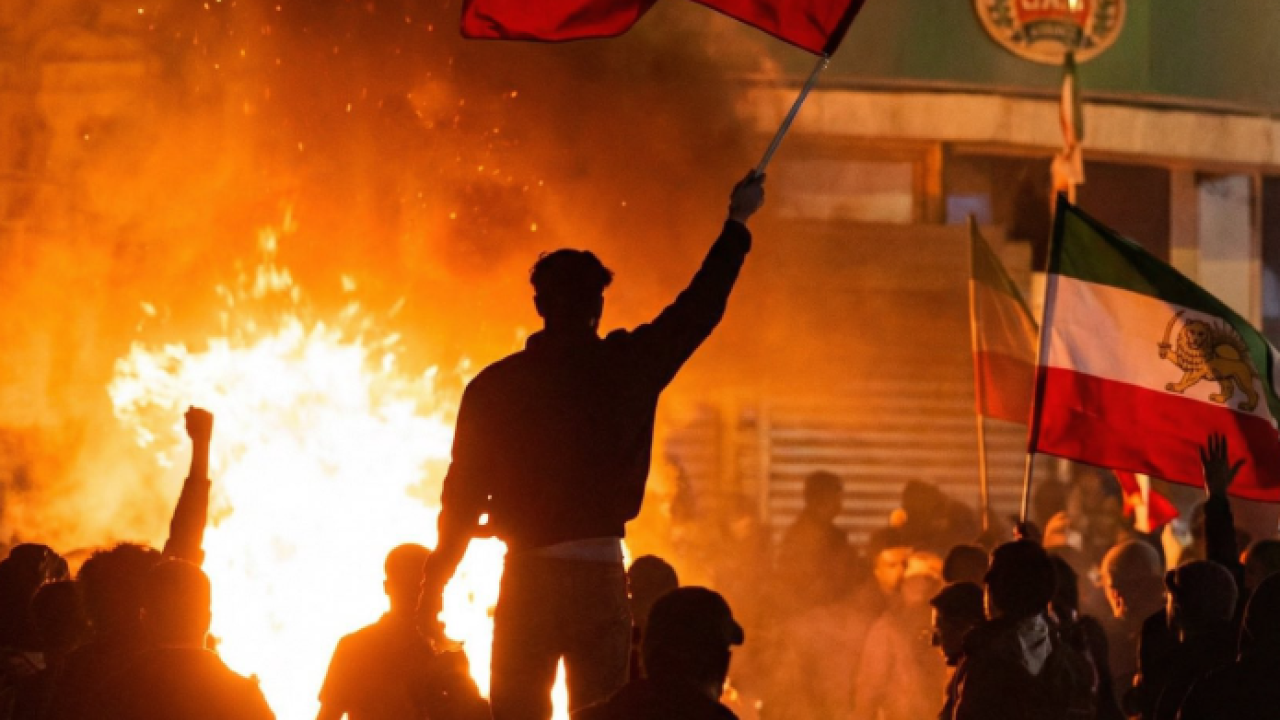 Εικόνες χάους στα νοσοκομεία της Τεχεράνης - «Βλέπουμε στοιβαγμένα ...