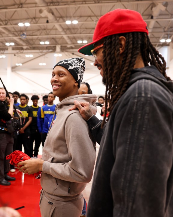 Chicago high school student battling cancer receives dream surprise ...