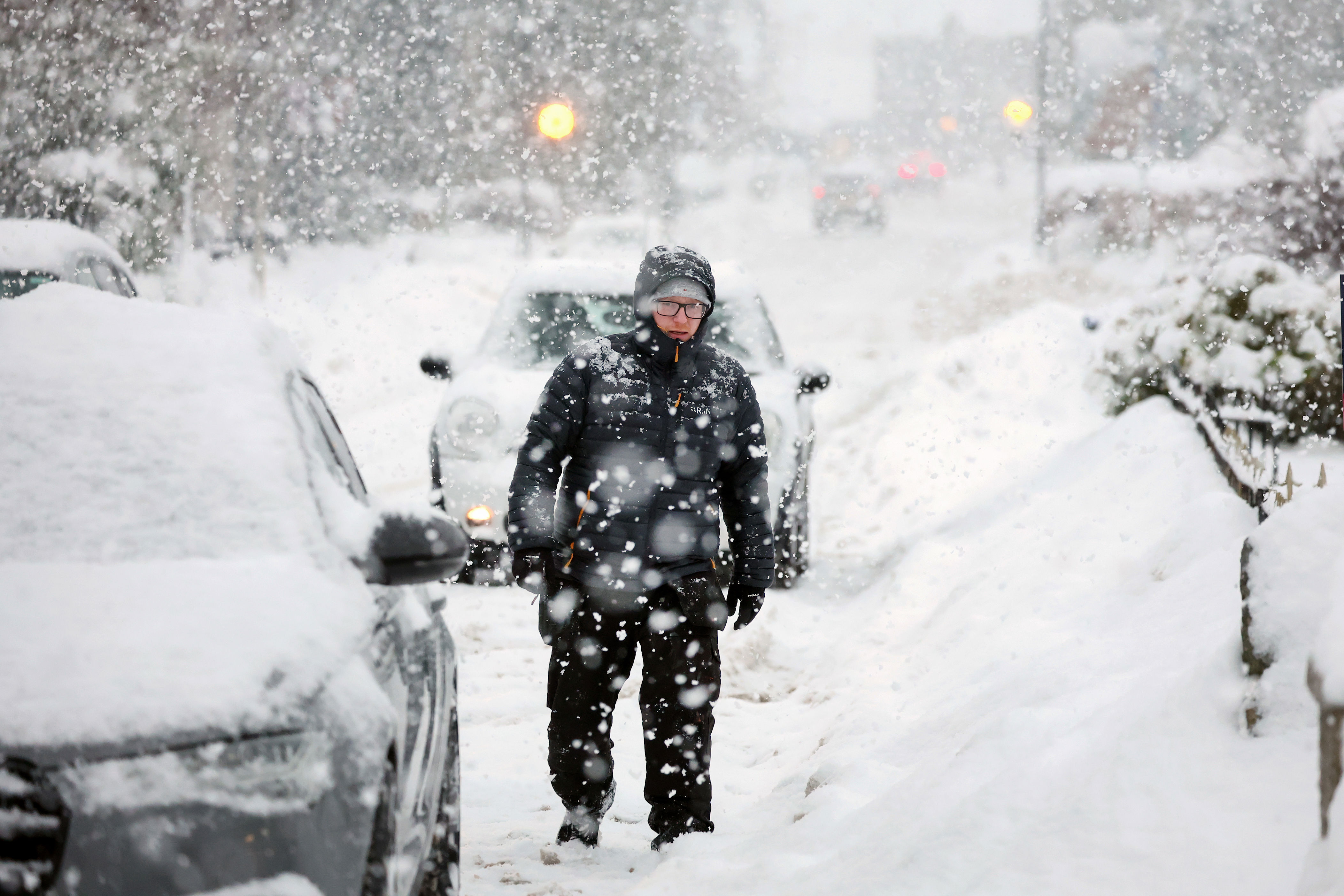 Scotland weather: New amber warning for heavy snow and blizzard ...