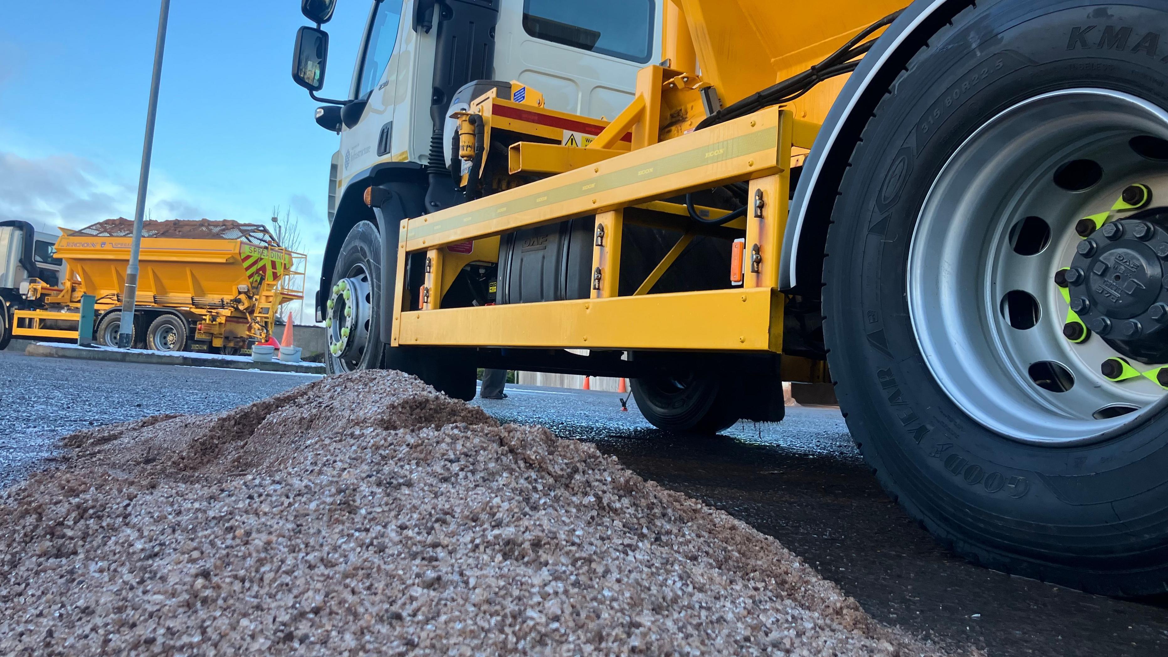 The 24-hour gritting operation keeping roads clear