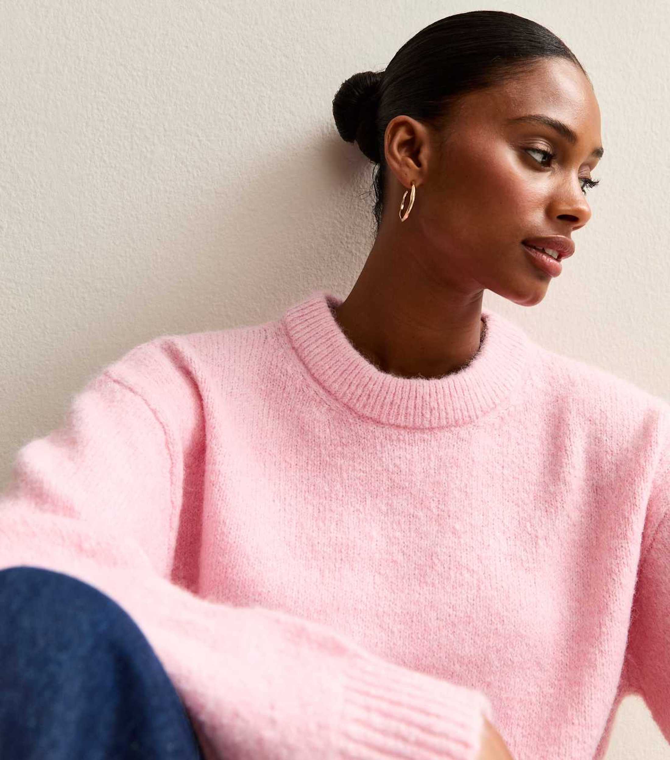 New Look's £18 pale pink knit jumper is the easiest way to wear 2026's ...